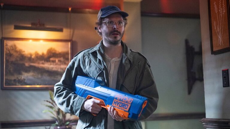 Glenn Powell joue dans l'adaptation plus fidèle d'Edgar Wright du ...